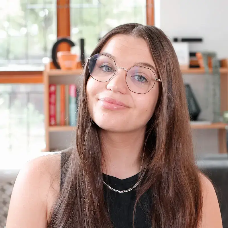 Kayla Le Roux's Tech & Filming Setup (2025) - What.Equipment