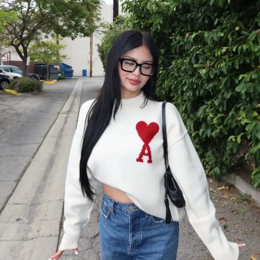 Wendy Ortiz's Twitch Streaming Setup & Gear (2025) - What.Equipment